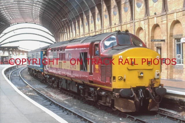 UK RAILWAY PHOTOGRAPH Of Class 37 37411. Rm37-2562 £1.70 - PicClick UK