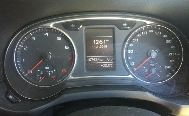 AUDI A1 8X Dash Instrument Cluster Speedo Speedometer Continental ...