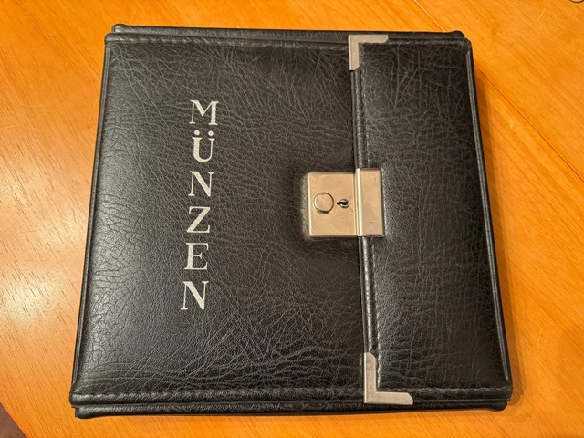 VINTAGE MÜNZEN BADGE / Coin Collectors Case with Lock & Key - Ring ...