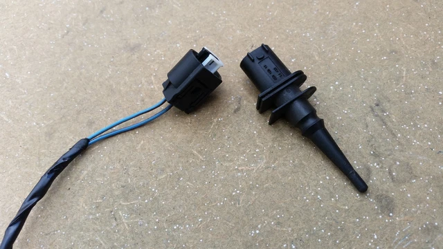 GENUINE BMW F30 F34 F36 M4 Outside Temperature Sensor with Plug AMBIENT ...