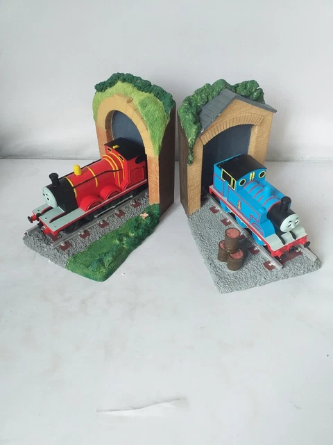 THOMAS THE TANK engine and friends Leonardo Collection Thomas And James ...