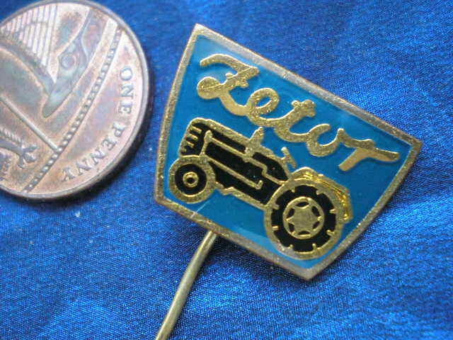 TRACTOR ZETOR / Czechoslovakia / Rare Badge * Blue Black £4.99 ...