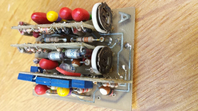 PYE MOBILE RADIO tone signalling board from a remote control unit PC1 ...