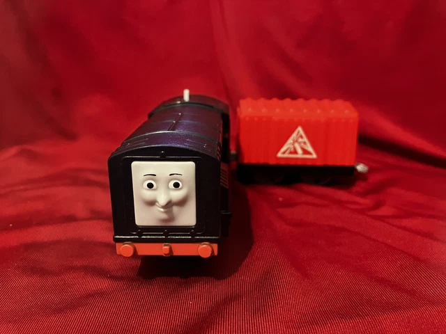 DIESEL & TRUCK Trackmaster Thomas & Friends Motorized Battery Train £10 ...