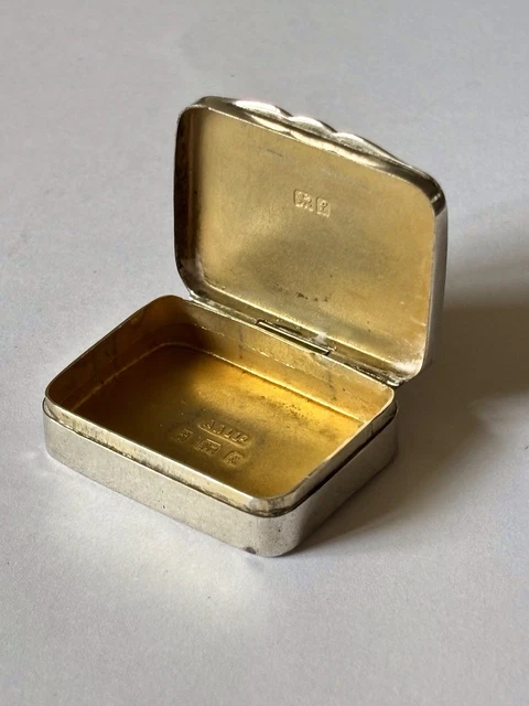 ANTIQUE SILVER EDWARDIAN Snuff / Pill Box Birmingham 1905 Adie ...