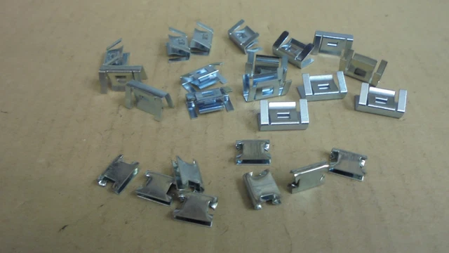TRIUMPH STAG ** Chrome Trim FIXING CLIPS ** Front or rear Chrome strip ...
