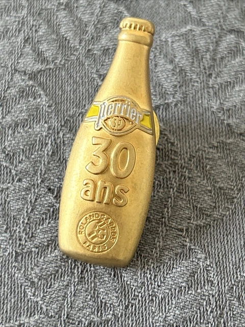PIN'S ARTHUS-BERTRAND ROLAND Garros Perrier Doré 30 Ans Mat 15 X 35 mm EUR 10,00 - PicClick FR