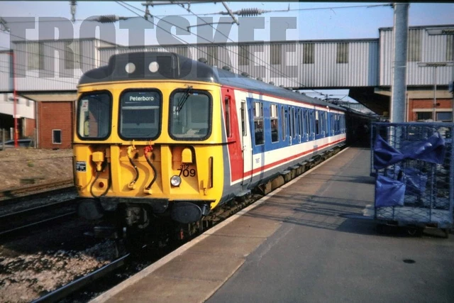 35MM SLIDE BR British Rail EMU Class 312 312709 1987 Original £4.99 ...