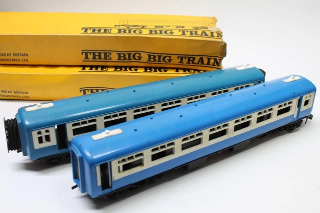 TRIANG BIG BIG TRAIN RV257 O Gauge Passenger Coach x 2 £19.99 - PicClick UK