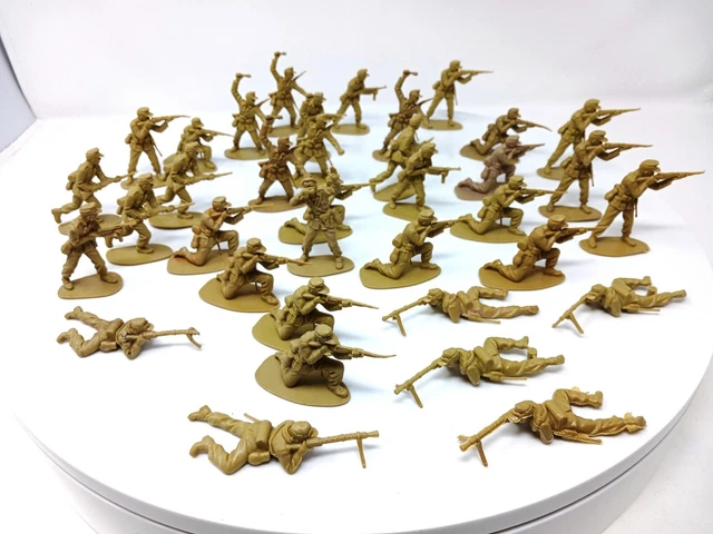 VINTAGE AIRFIX 1/32 Toy Soldiers. WW2 GERMAN AFRIKA KORPS. VGC x 36 £12 ...