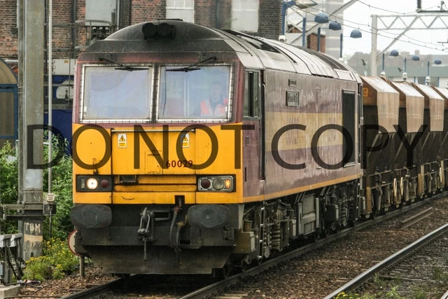UK DIESEL TRAIN Railway Photograph Of Class 60 60029 Loco. Rm60-143 £1. ...