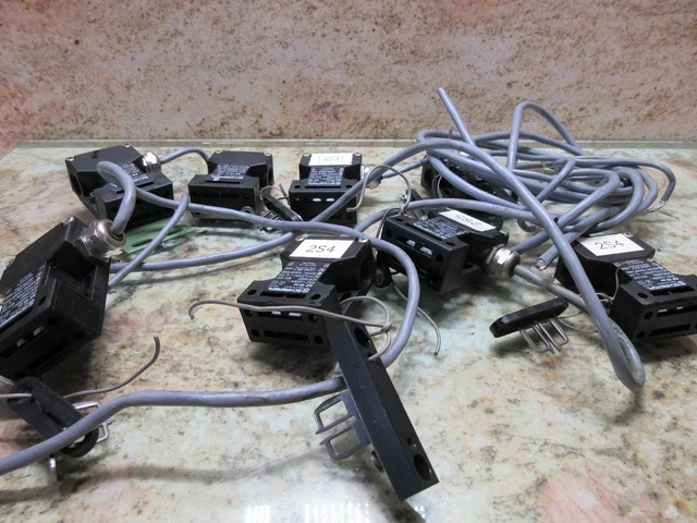 SCHMERSAL VERRIEGELUNG SCHALTER Az 15 Zv IP67 U 500V VDE0660 IEC337 Mit ...
