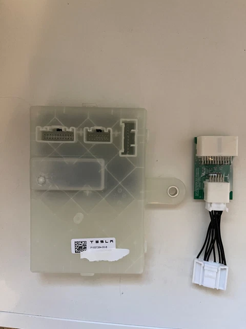 TESLA MODEL 3/Y Gen4 Charge Port ECU 1537264-00-B +a bundle of wires ...