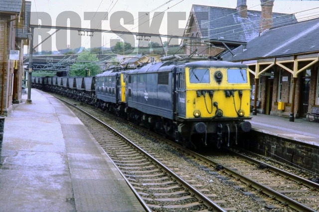 35MM SLIDE BR British Rail Electric Loco Class 76 76023 76015 Dinting ...
