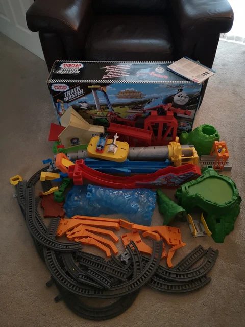 THOMAS & FRIENDS TrackMaster Sky-High Bridge Jump Track Set £59.95 ...