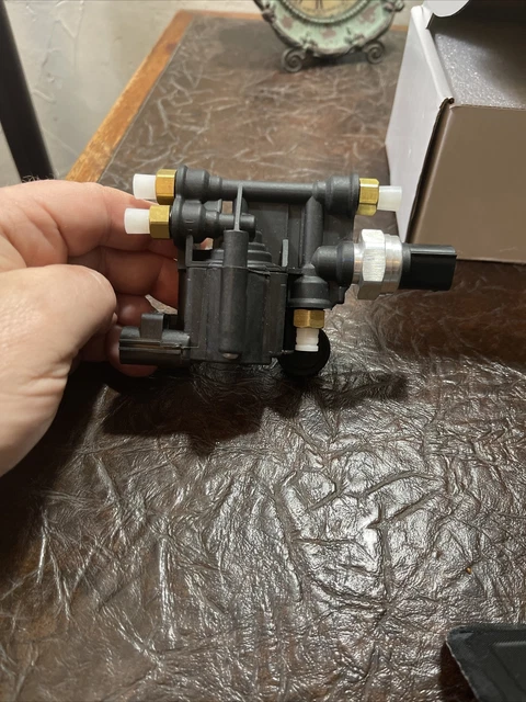 AIR SUSPENSION VALVE Block For Land Rover LR3, LR4, Range Rover Sport ...