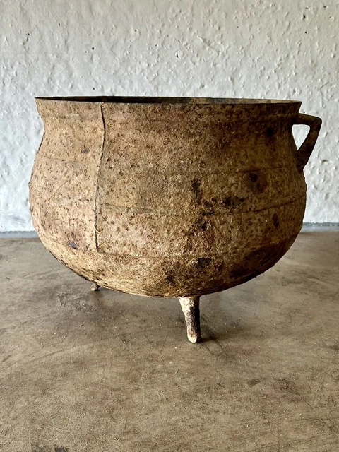 ANTIQUE GYPSY HEAVY cast iron cooking cauldron pot tripod legs Fire Pit ...