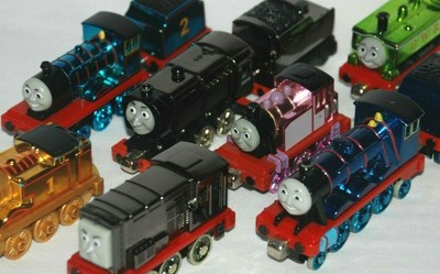 THOMAS & FRIENDS Shiny Metallic Blue Take N Play Magnet Diecast 1.75 ...