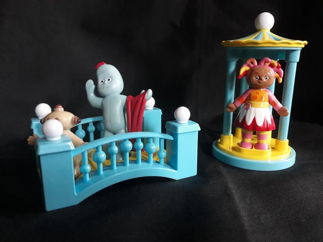 IN THE NIGHT Garden Bridge & Gazebo With Iggle Piggle Upsy Daisy Makka ...