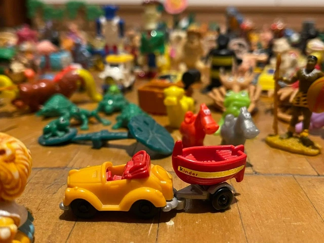 VINTAGE HUGE LOT of 228 +20pieces dif Kinder Surprise toys figures ...