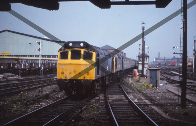 RAILWAY LOCOMOTIVE 35MM Slide – Double Headed Class 25 At Leicester ...
