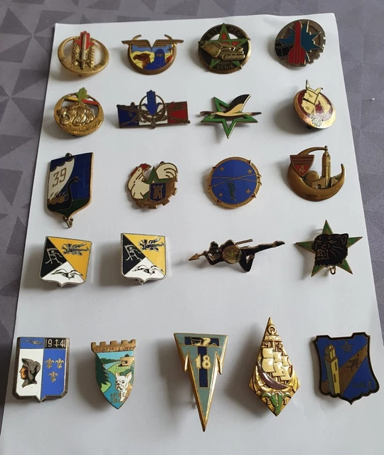 LOT DE 21 insignes militaires EUR 358,00 - PicClick FR
