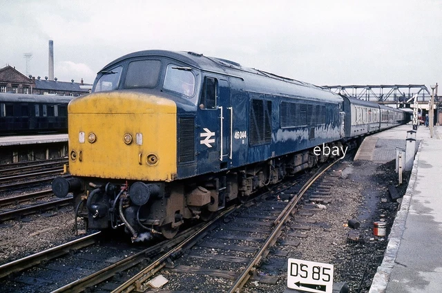 ORIGINAL 35MM SLIDE Diesel loco Peak Class 46 no.46044 Doncaster+rights ...