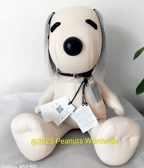 2025 COACH X Peanuts Pebbled Leather Snoopy Collectible Doll 75th ...