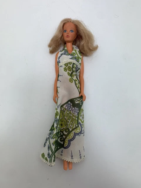 VINTAGE TUESDAY TAYLOR Doll Super Model Ideal 1975 with Vintage Dress £ ...
