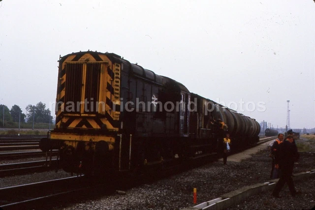 CARLISLE KINGMOOR CLASS 08 Shunter 08911 24.8.84 Fujifilm Slide DS015 £ ... CARLISLE KINGMOOR CLASS 08 Shunter 08911 24.8.84 Fujifilm Slide DS015 £ ...