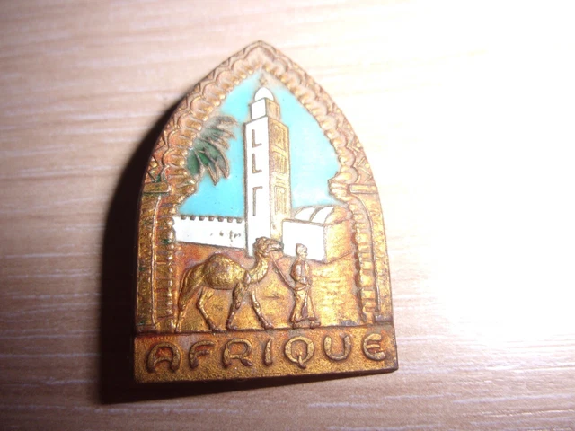 INSIGNE AFRIQUE - breloque de foyer - minaret - dromadaire - Coloniale - Sahara EUR 9,99 ...