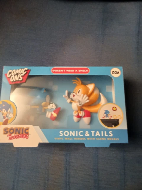 FIZZ CREATIONS COMIC Ons Sonic The Hedgehog & Tails Figures & Stickers ...