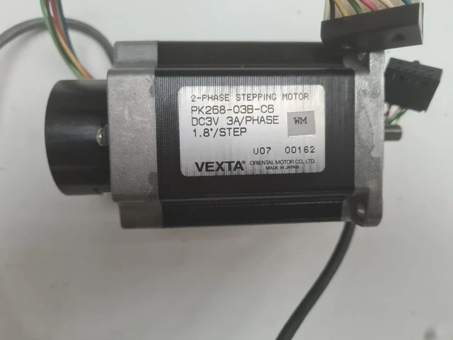 MOTOR SCHRITTMOTOR 2 Phasen VEXTA PK268-03B-C6 DC3V 3A/Phase 1.8 ...