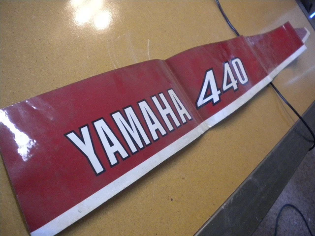 NOS YAMAHA OEM Snowmobile 440 Decal EUR 43,79 - PicClick FR