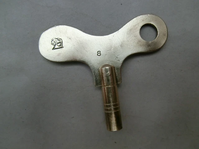 ALTE SCHLÜSSEL - schöner alter Uhrenschlüssel - Messingschlüssel 3,50mm EUR 4,60 - PicClick DE