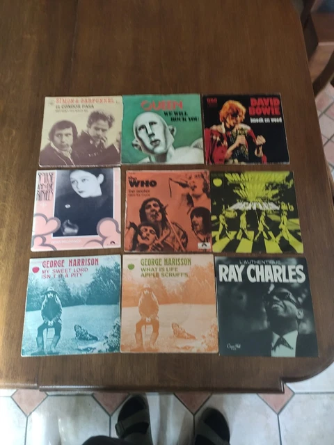 LOT DE NEUF 45 tours années 60/70 Beatles, Bowie, Queen, Who... EUR 25 ...