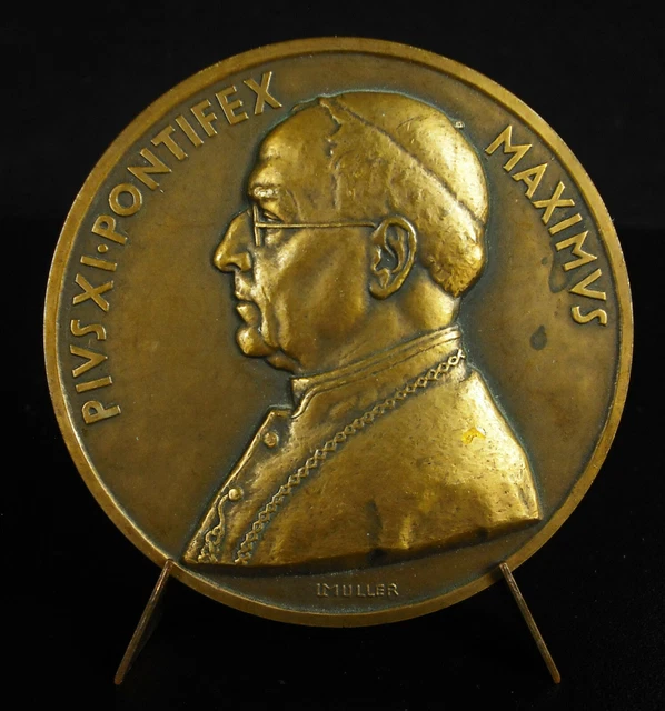 PAPAL MEDAL PIUS XI Pontifex Maximus Coat of Arms Vatican Pope Pope ...