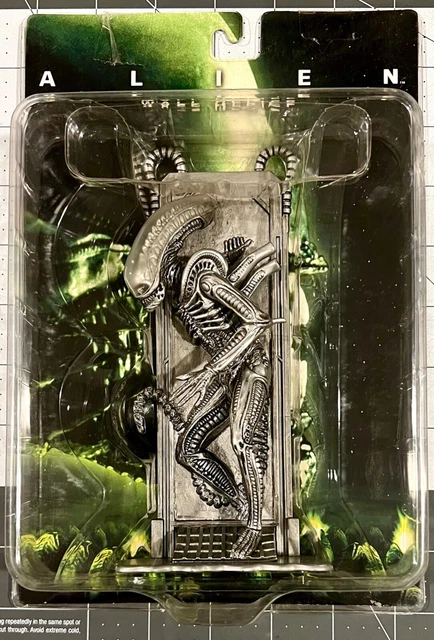 ALIEN WALL RELIEF Xenomorph Aliens Sota Toys X-Plus 2004 New in Package ...