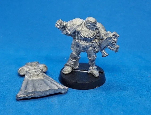 WARHAMMER 40K ROGUE Trader Space Marine Veteran Captain Bionic Leg OOP ...
