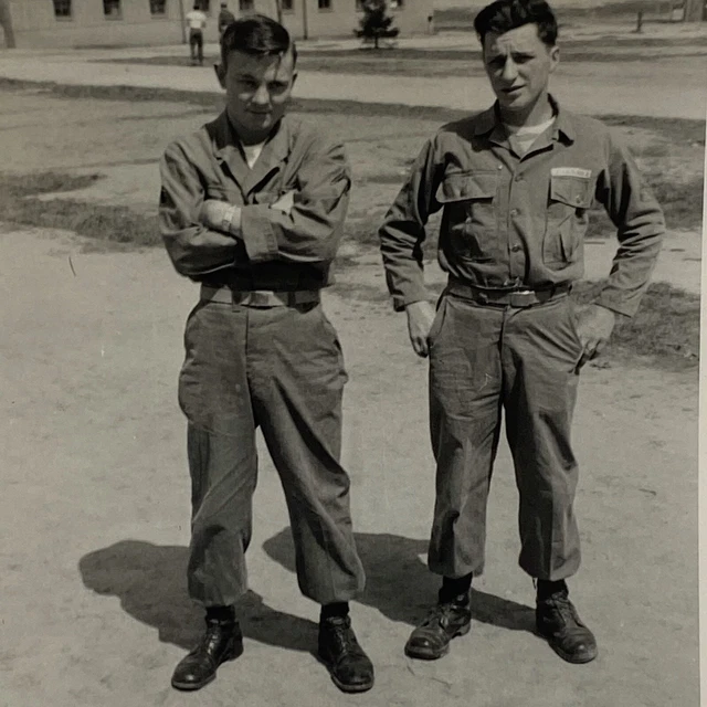 VINTAGE PHOTO 1960S US ARMY Soldiers Posed In Germany Barracks Outside ...
