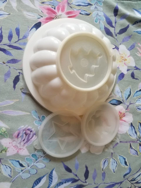 ANCIEN MOULE A Charlotte Tupperware Blanc Cuisine Gâteau Vintage EUR 6 ...