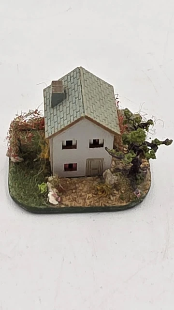 TINY MINIATURE HOUSE For Diorama / Modelling House 2 Storey Opens 1:240 ...