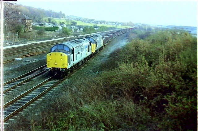 35MM RAILWAY COLOUR Negative Class 37 511 and 37 510 at Low Fell ...
