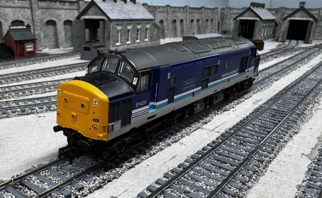 BACHMANN 32-376 CLASS 37/4 'EISTEDDFOD GENEDLAETHOL'. OO GAUGE. £78.72 ...