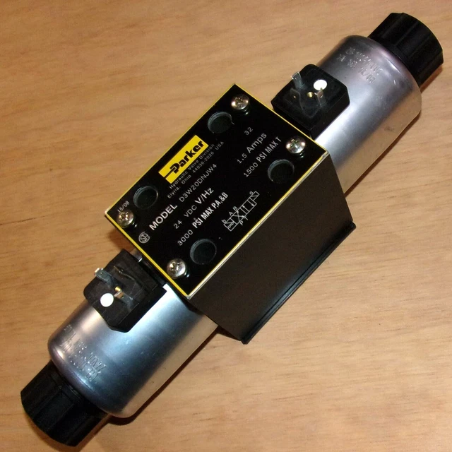 PARKER 24VDC DOUBLE Solenoid Hydraulic Directional Control Valve ...