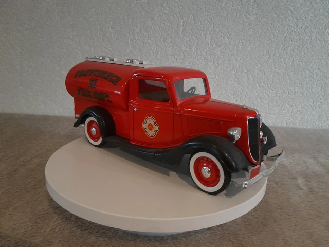 SOLIDO PRESTIGE FORD Cistern Firefighters - Fire Truck - 1/19 - Not 1/ ...