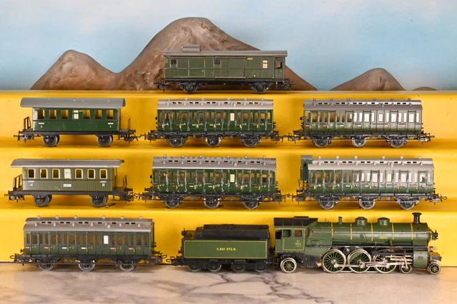 MÄRKLIN H0 BR. S3/6 3673 Dampflok mit 8 Wagen der DB & K.Bay.Sts.B. 9 ...