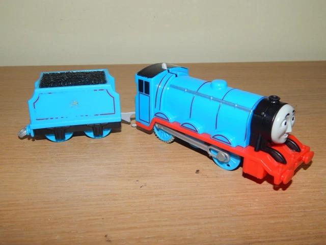 THOMAS THE TANK Engine Trackmaster Motorised Gordon Train £6.00 ...
