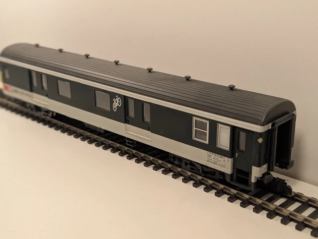 ROCO HO GAUGE SBB CFF FFS Lightweight Steel Baggage Car – Swiss Federal ...