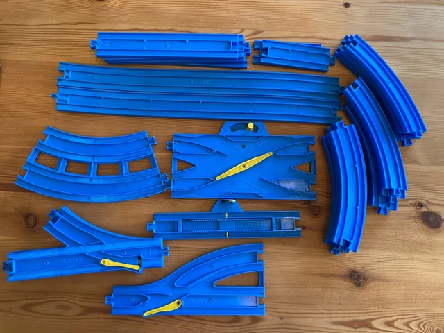 THOMAS THE TANK Engine Tomy Blue Track Bundle Inc Long Tracks ...